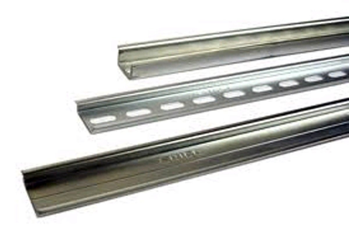 DIN-skinne 35x7,5 mm, med hul (1421900005) billigt online ‒ WATTOO.DK